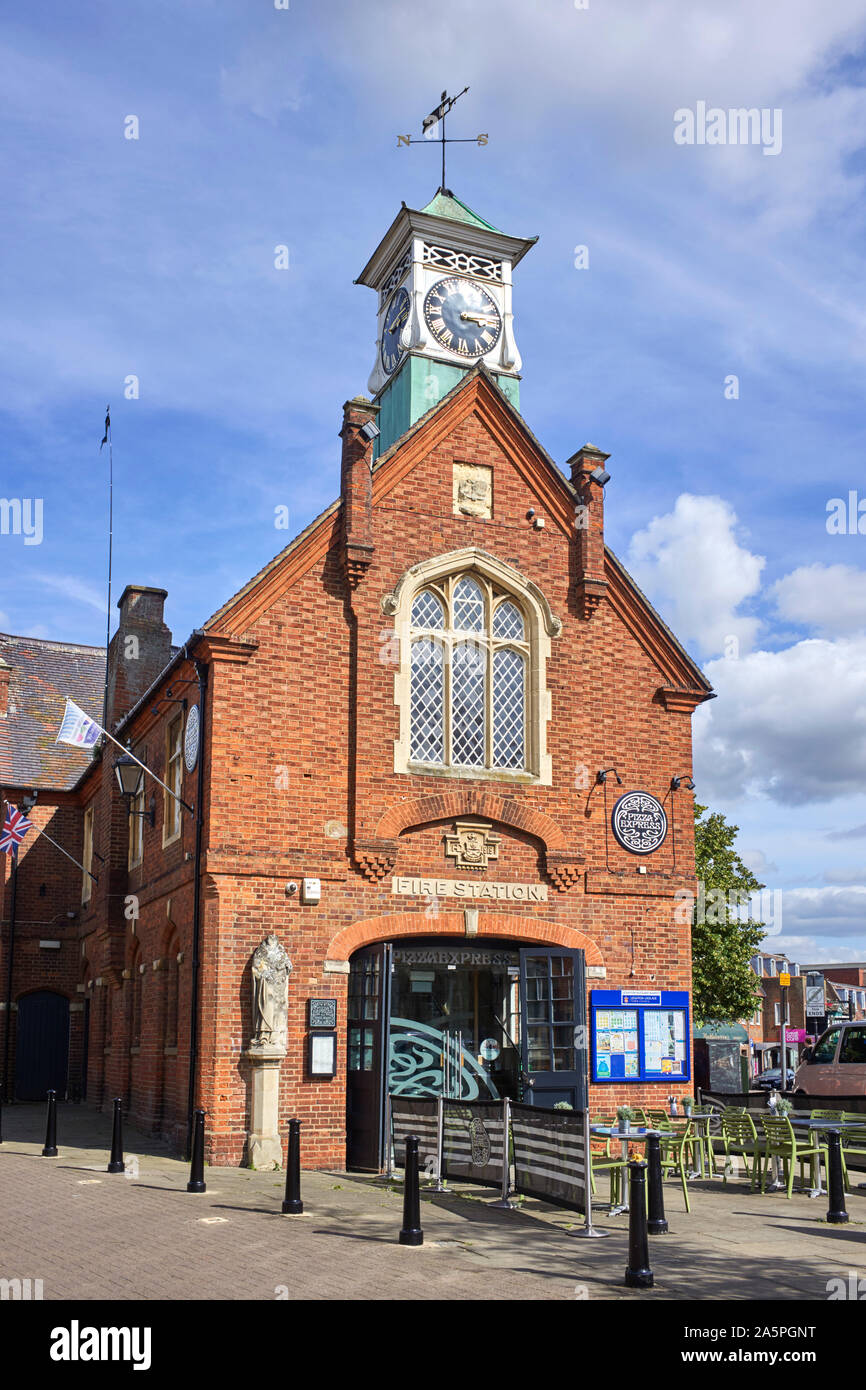 Old fire station building in Leighton Buzzard now a Pizza Express ...