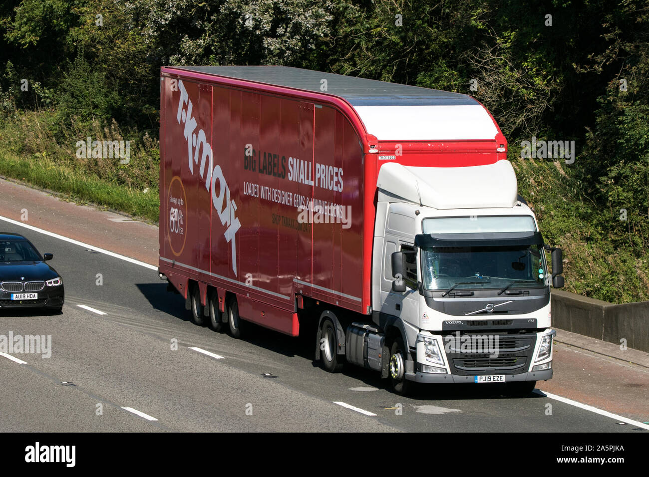 Articulated vehicle hi-res stock photography and images - Alamy