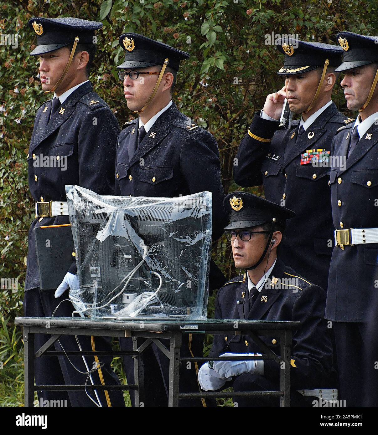 Tokyo, Japan. 22nd Oct, 2019. Members of Japan Ground Self-Defense ...