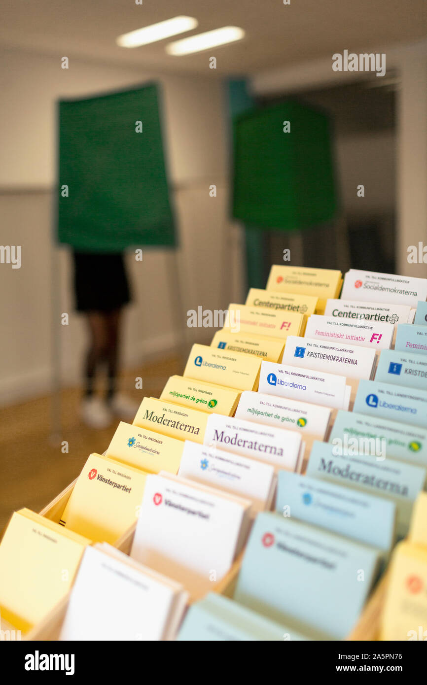 Brochures in voting point Stock Photo - Alamy