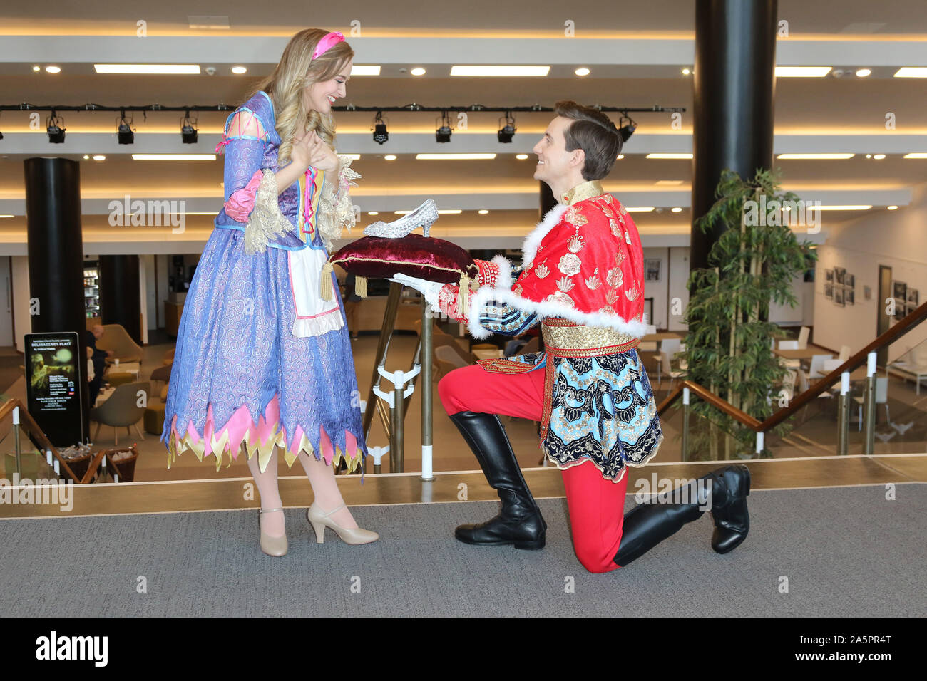 Prince charming pantomime hi-res stock photography and images - Alamy