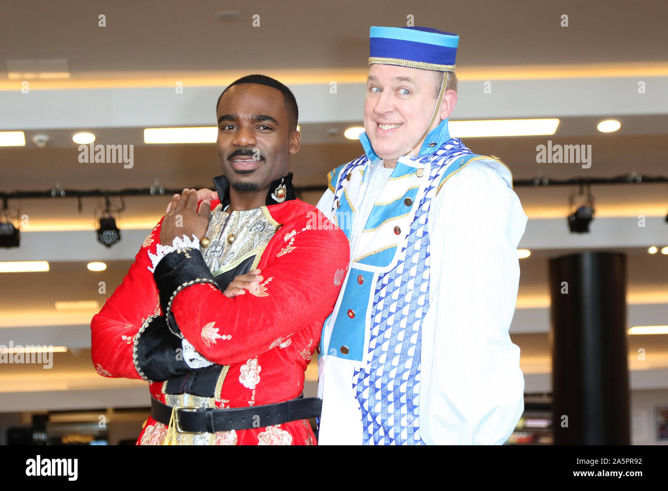 Jason marc williams as one of the ugly sisters hi-res stock photography ...