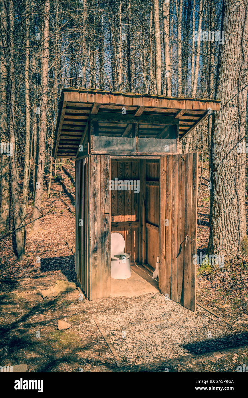 Open outhouse hi-res stock photography and images - Alamy