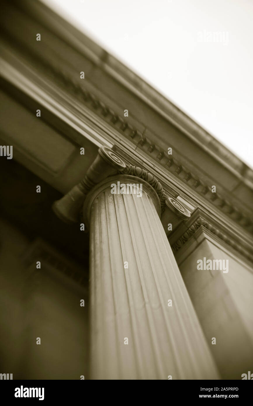 Doric ionic corinthian column hi-res stock photography and images - Alamy