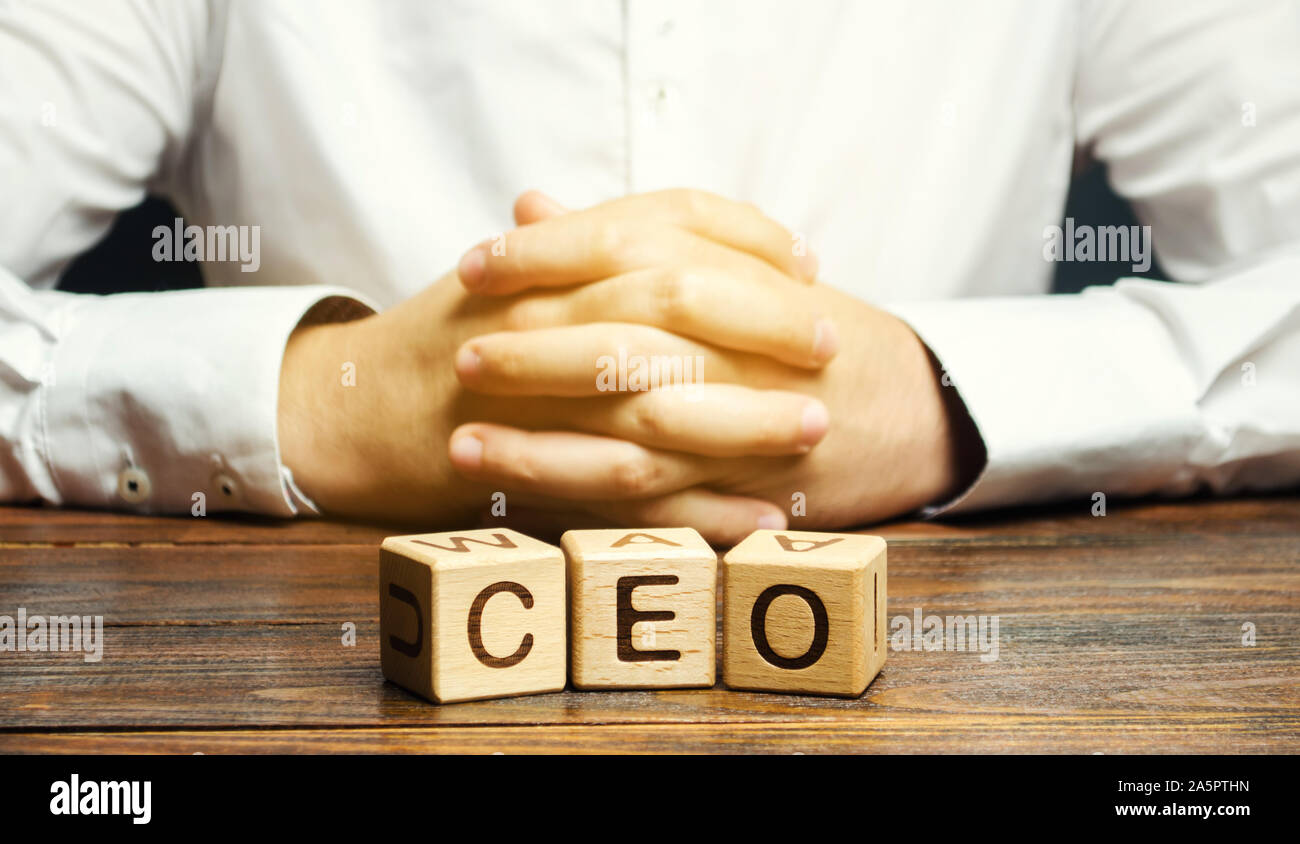 Operations manager and position hi-res stock photography and images - Alamy