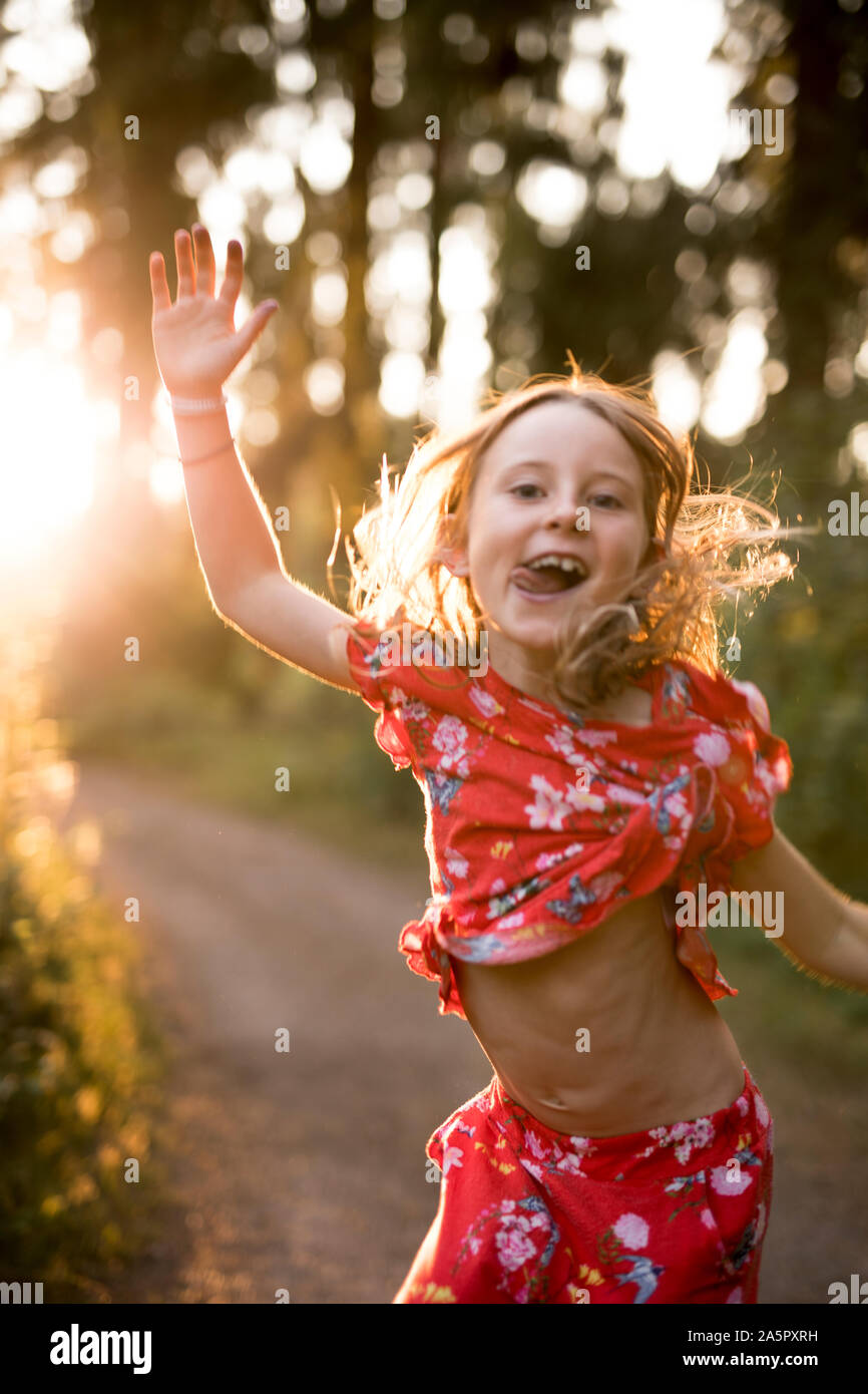 Girls long jump hi-res stock photography and images - Alamy