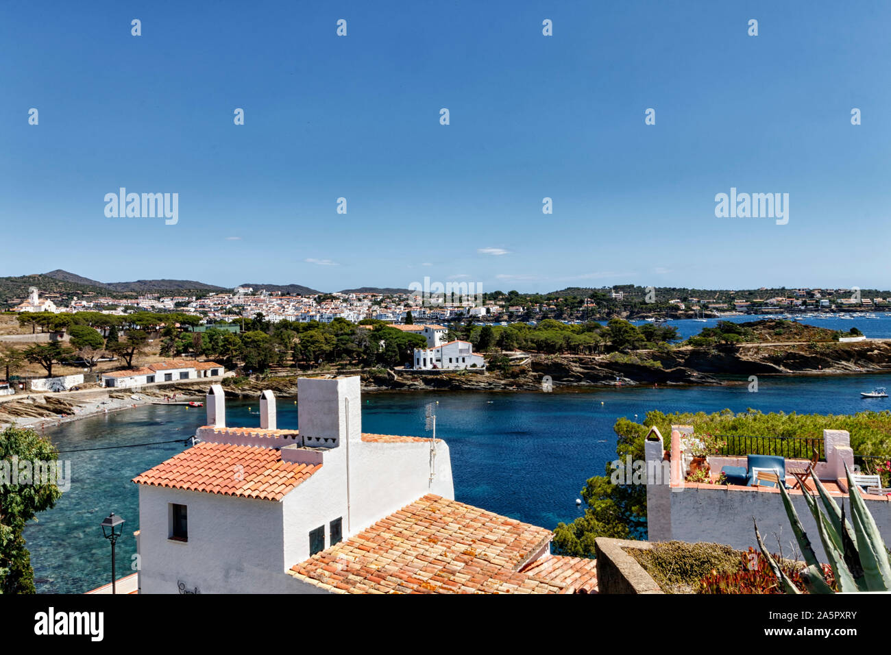 ancient town of cadaques Stock Photo - Alamy