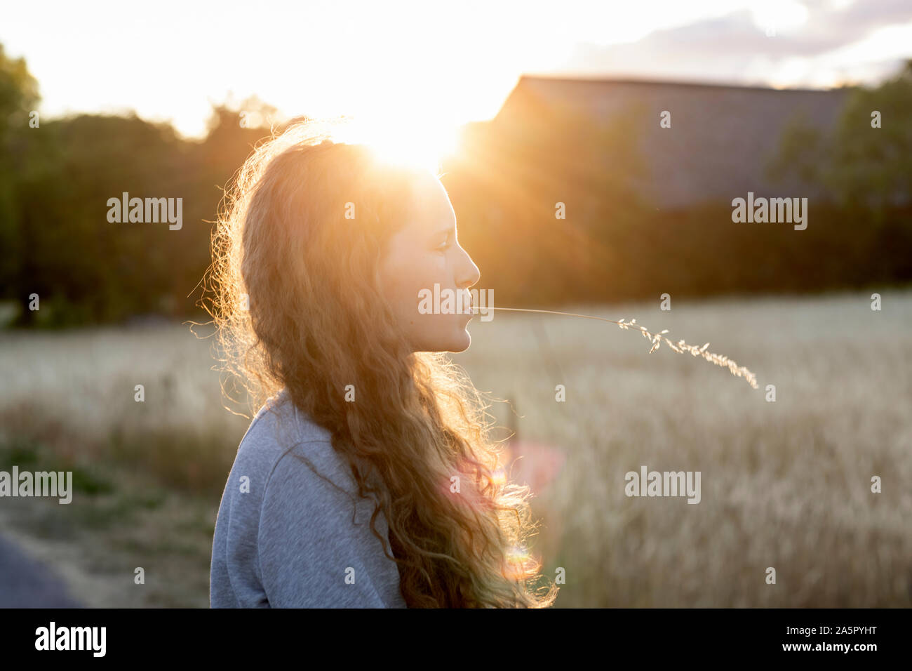 Teenage girl looking away Stock Photo - Alamy