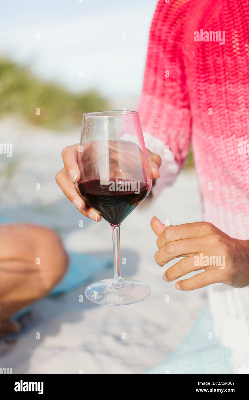 Womans hand glass red wine hi-res stock photography and images - Alamy