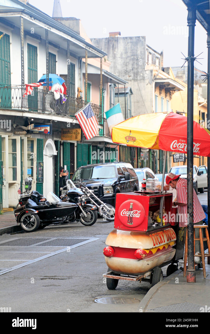 French salesman hi-res stock photography and images - Alamy