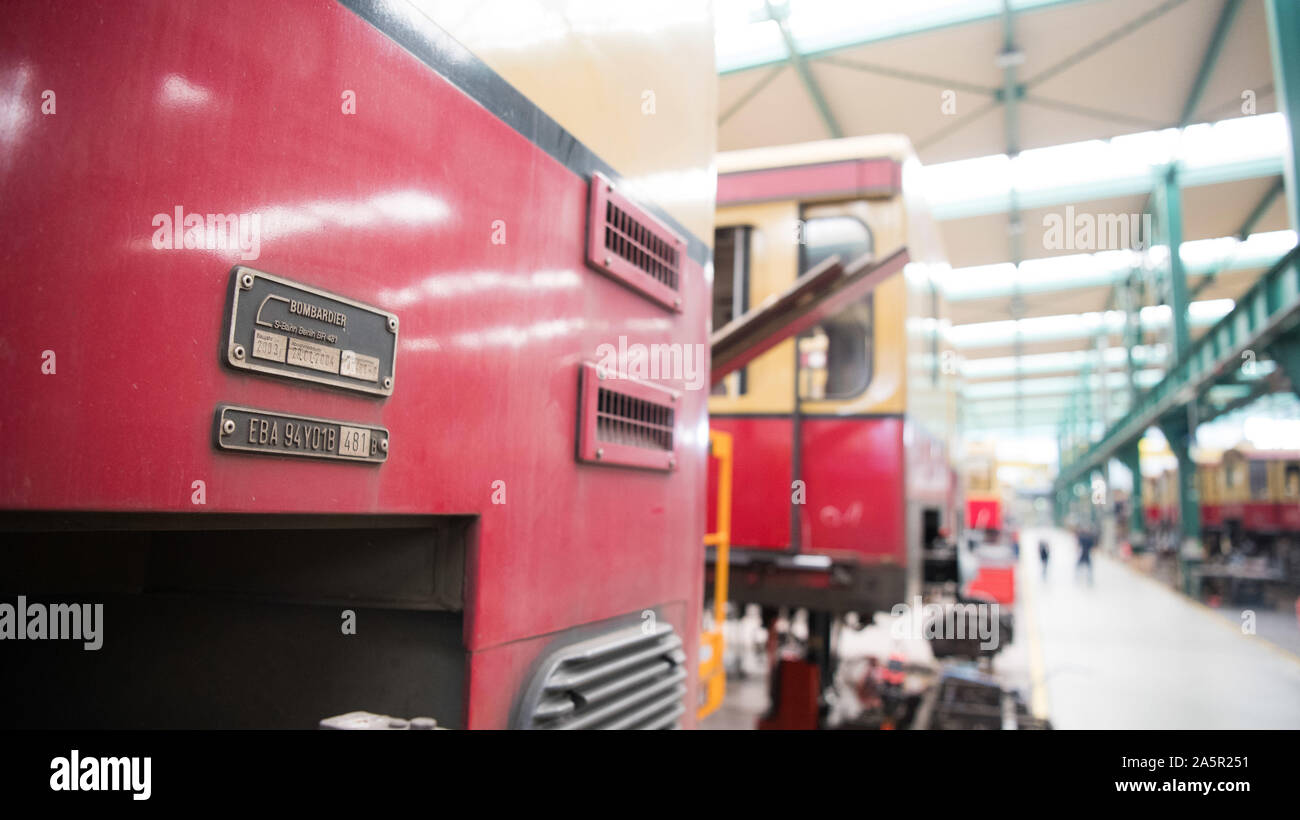 Berlin, Germany. 22nd Oct, 2019. Class 481 S-Bahn trains are in service ...
