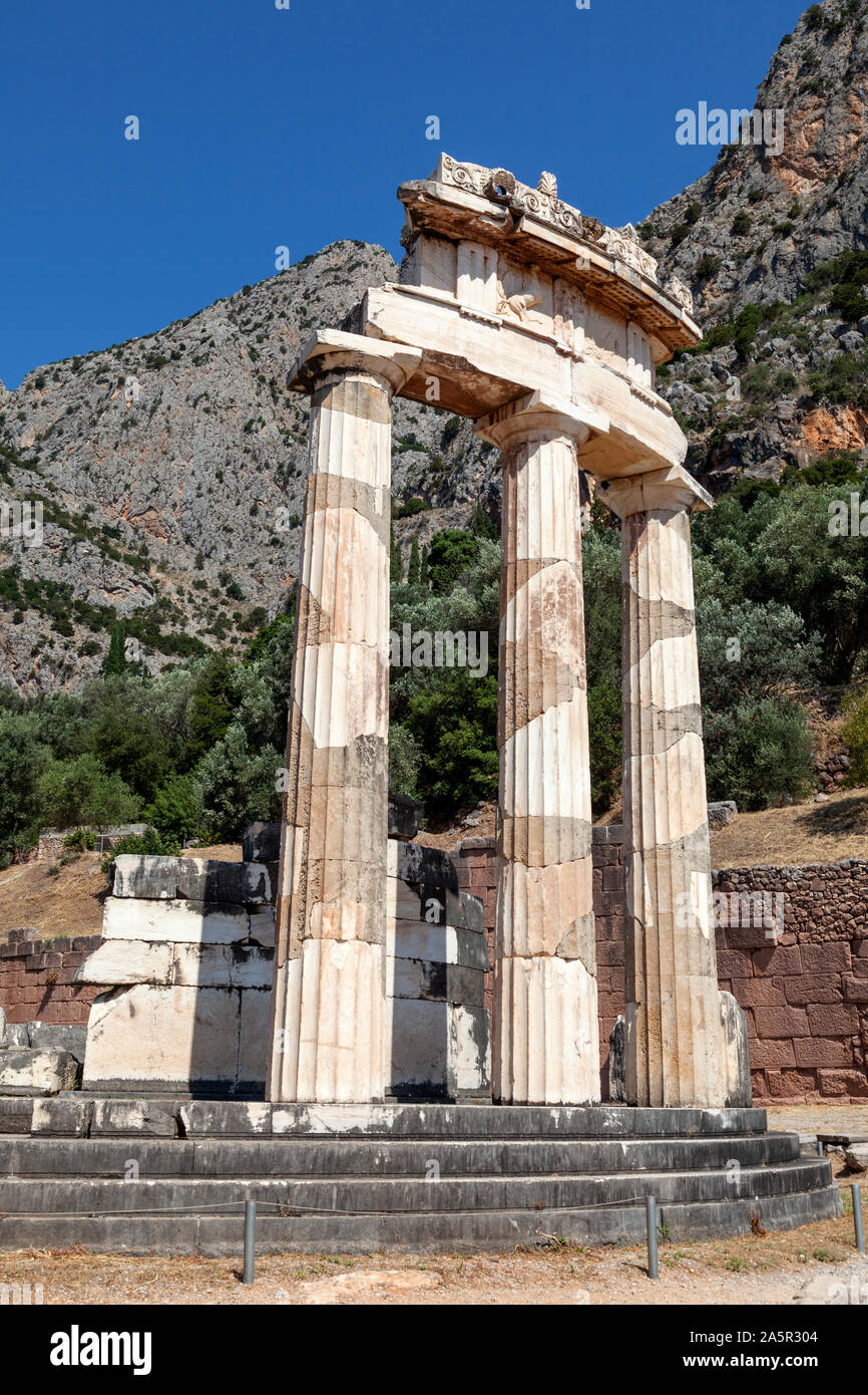 Ancient greek tholos hi-res stock photography and images - Alamy