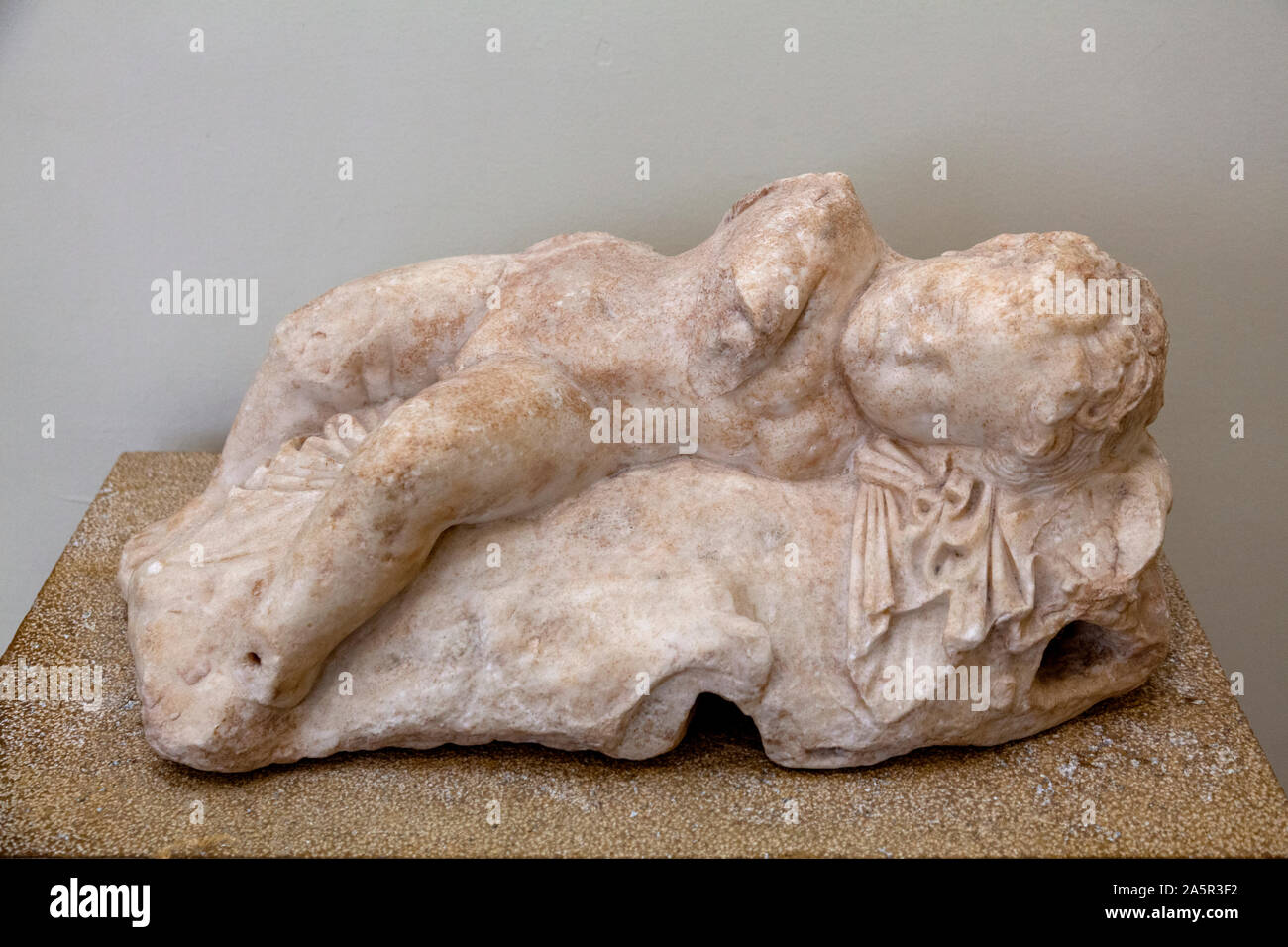 Delphi statues hi-res stock photography and images - Alamy