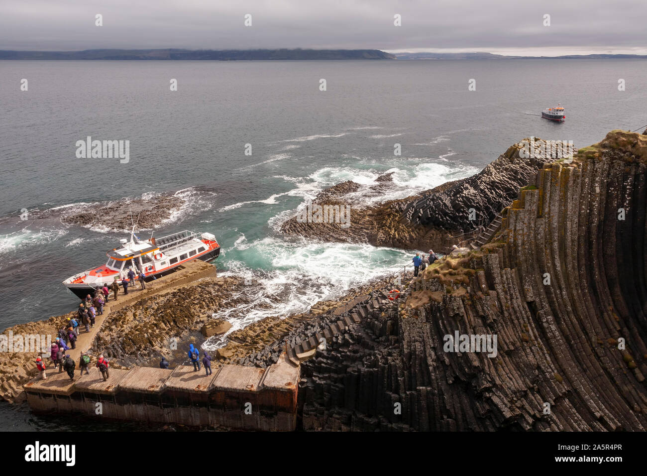 rock formations at Staffa island in scotland Stock Photo - Alamy