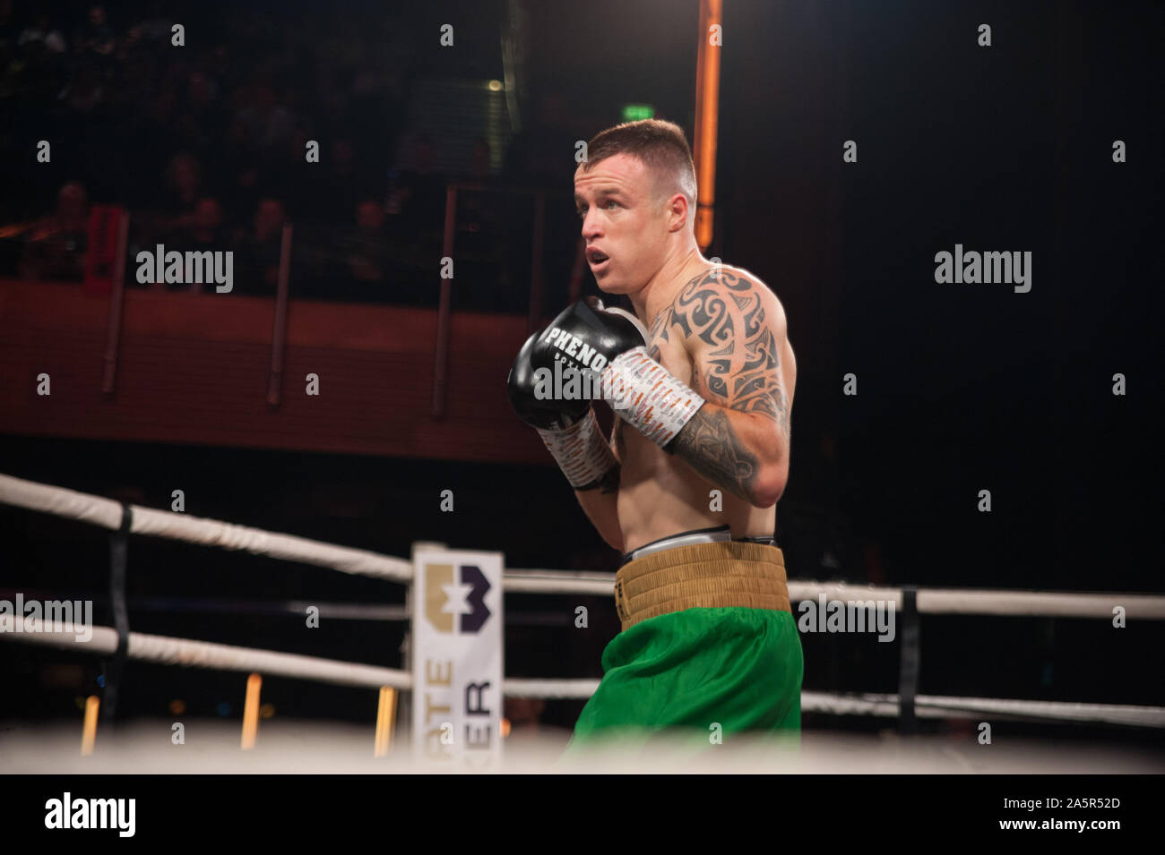 Ultimate Boxxer V, boxers fight for the title of Ultimate Boxxer V, at ...