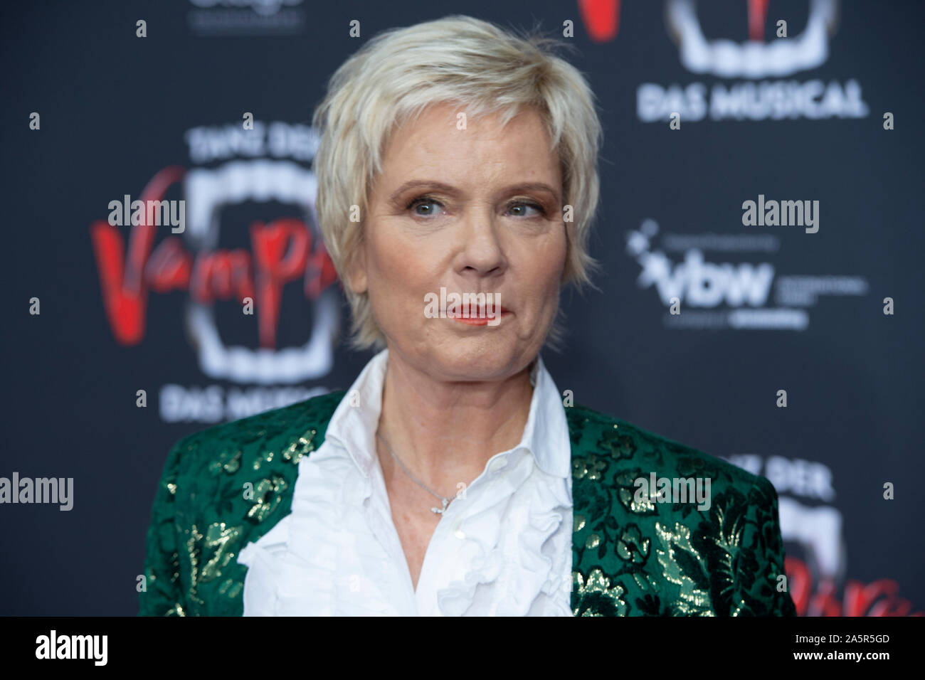 Birgit LECHTERMANN, presenter Red Carpet, Red Carpet Show, premiere of ...