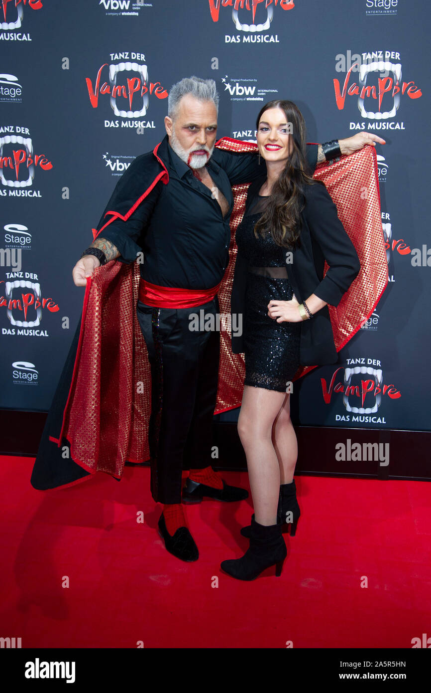 Froonck MATTHEE, Weddingplanner, Alyssa DRICHEL, Singer, Red Carpet ...