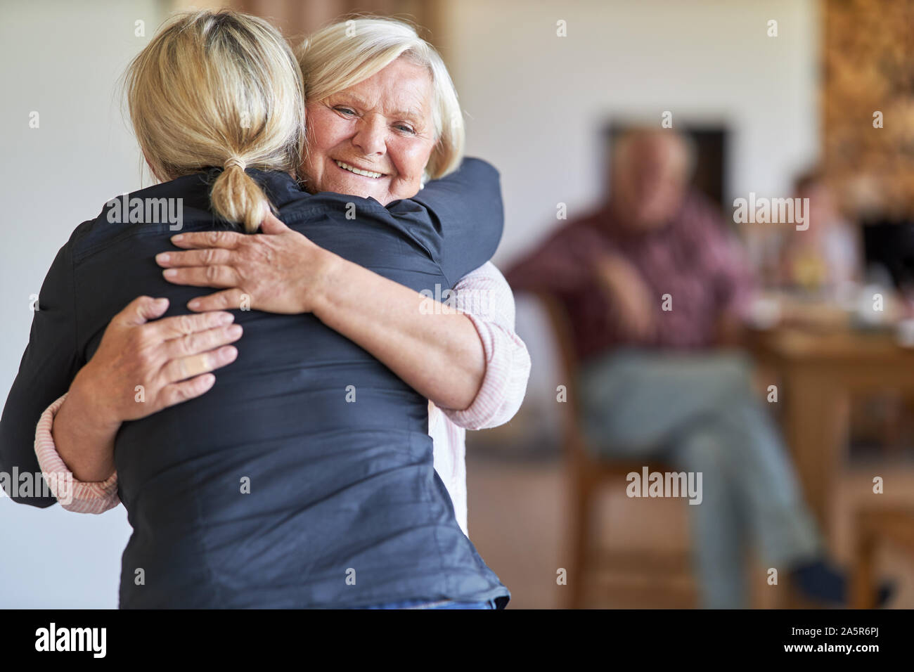 Welcome home hug hi-res stock photography and images - Alamy