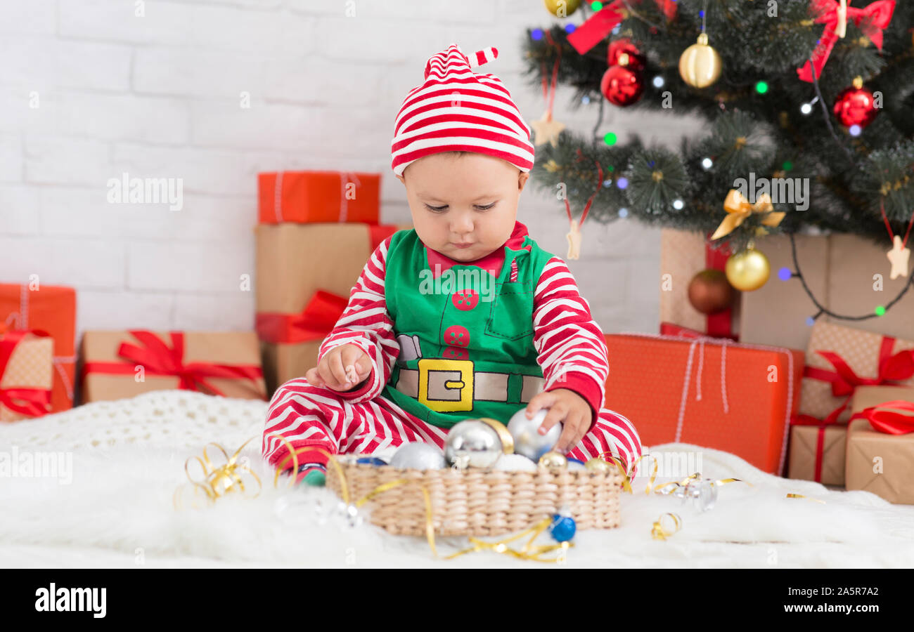 Baby elf hi-res stock photography and images - Alamy