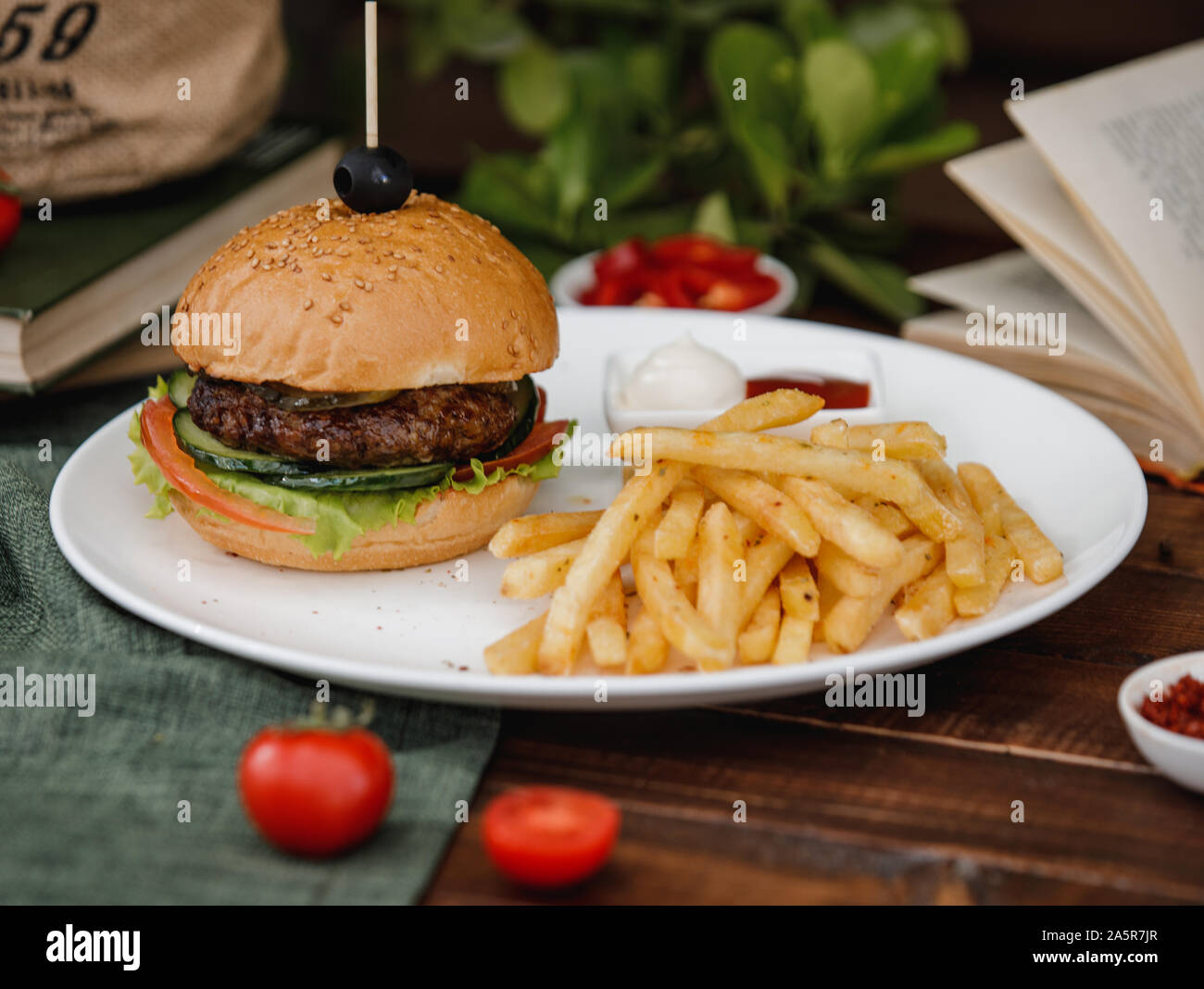 American buger hi-res stock photography and images - Alamy