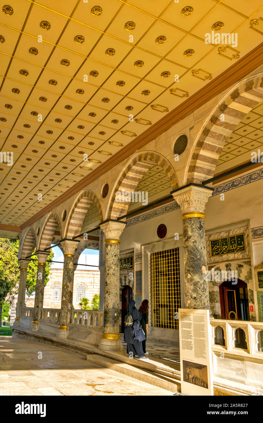 Turkey istanbul topkapi palace columns hi-res stock photography and ...