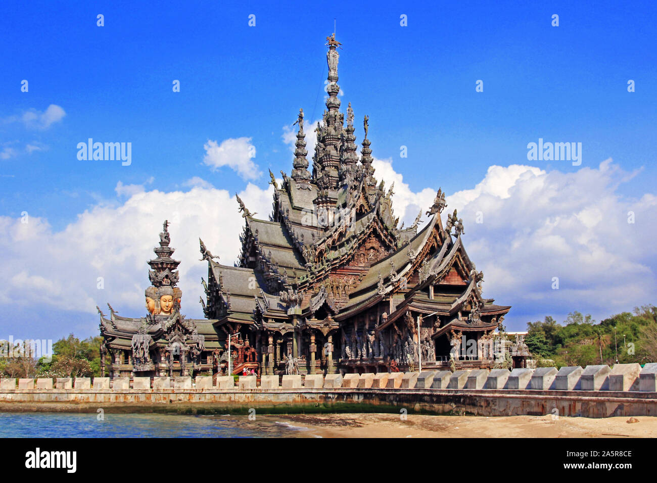 Naklua soi hi-res stock photography and images - Alamy