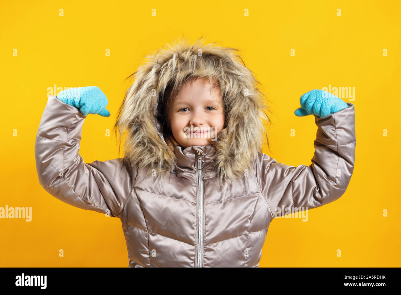 Strong arms girl hi-res stock photography and images - Alamy