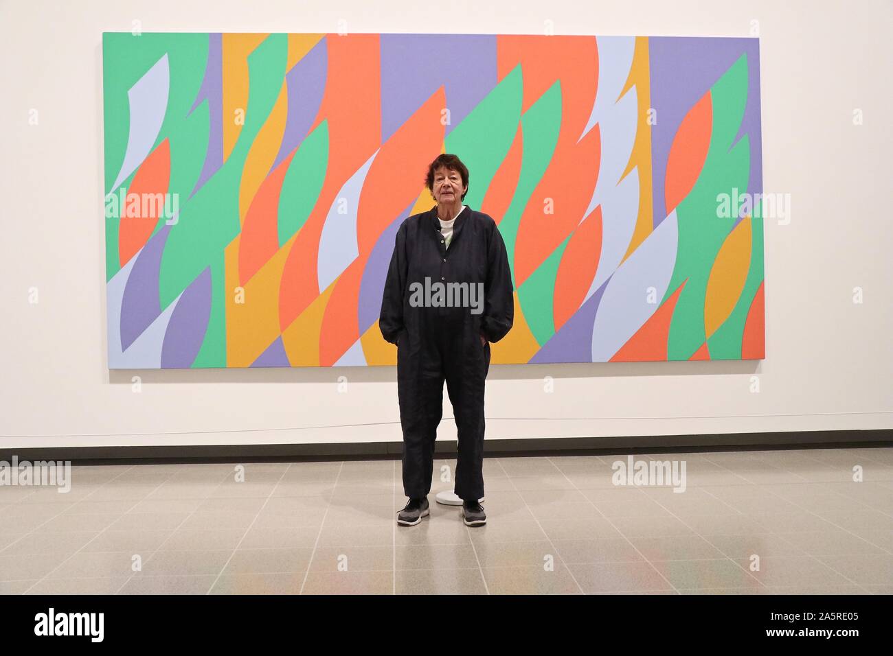 Bridget riley blaze 1 hi-res stock photography and images - Alamy