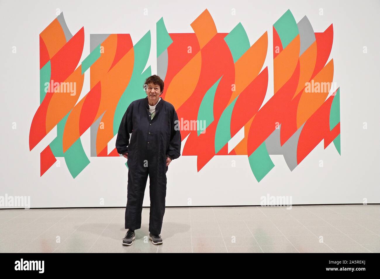 Bridget riley high sky hi-res stock photography and images - Alamy