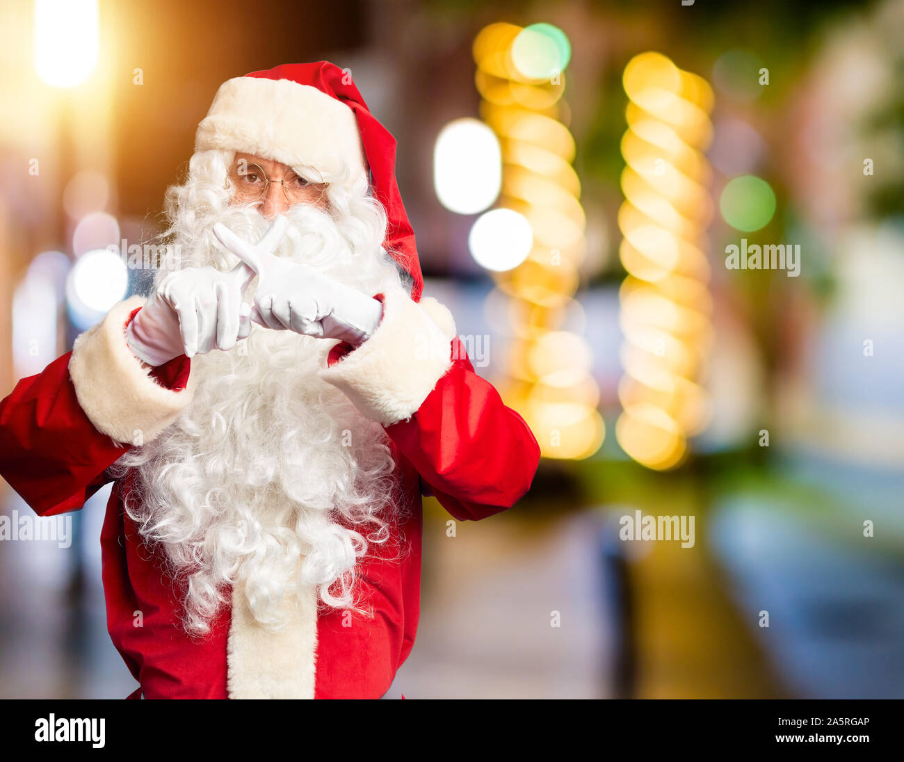 Finger crossed christmas hi-res stock photography and images - Alamy