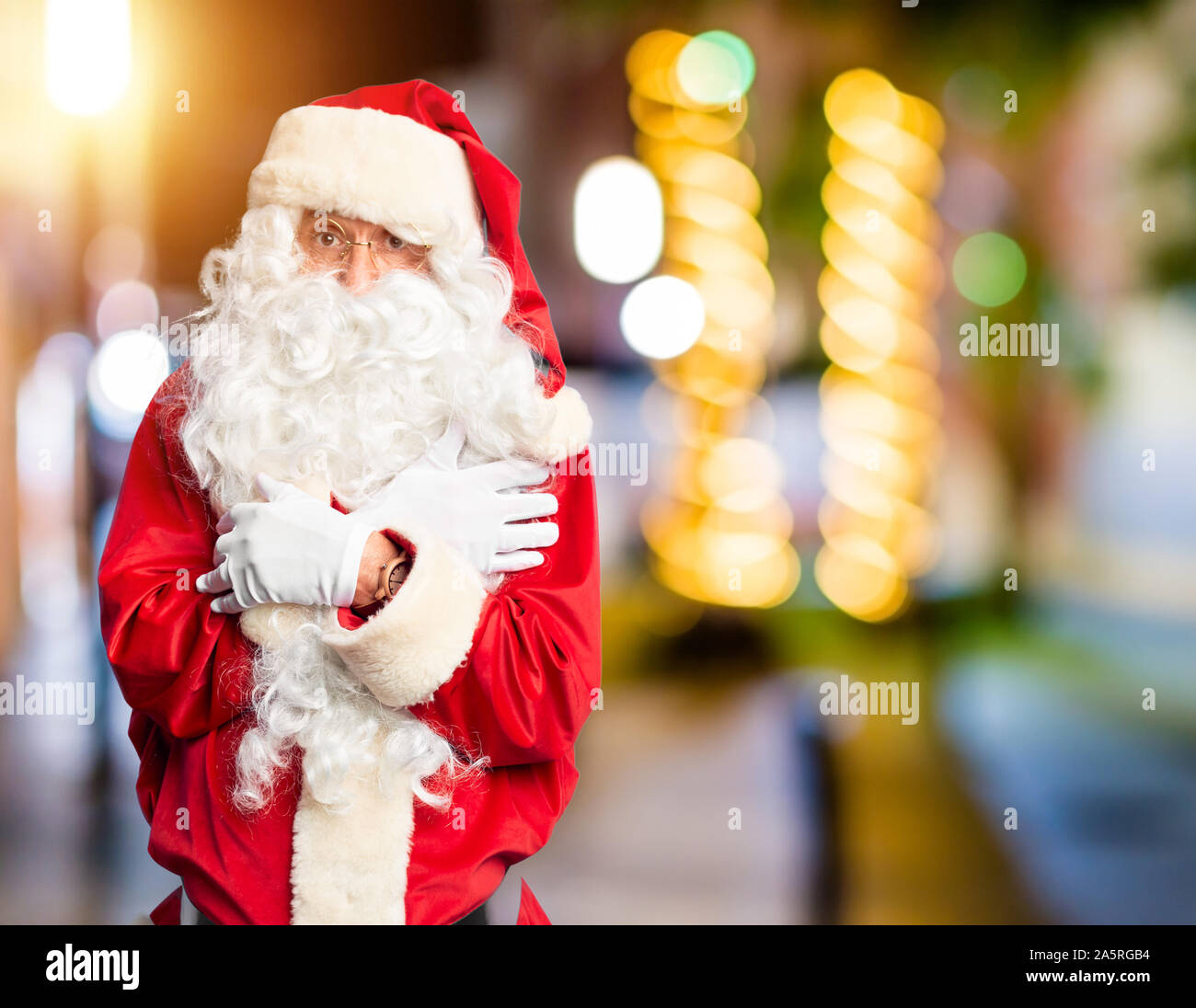 Santa claus shaking hands hi-res stock photography and images - Alamy