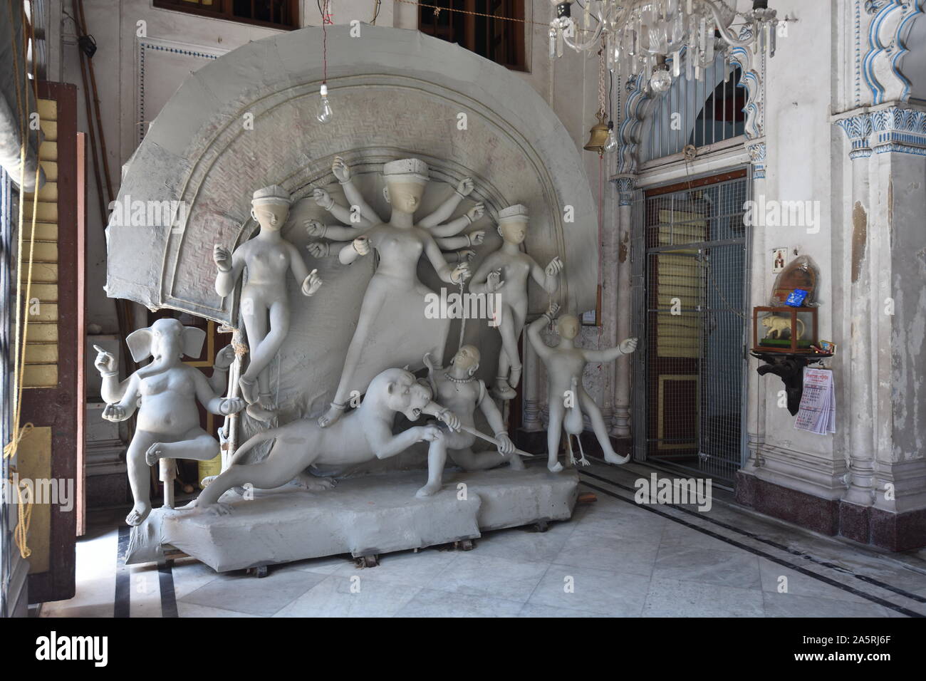 Clay image of durga hi-res stock photography and images - Alamy