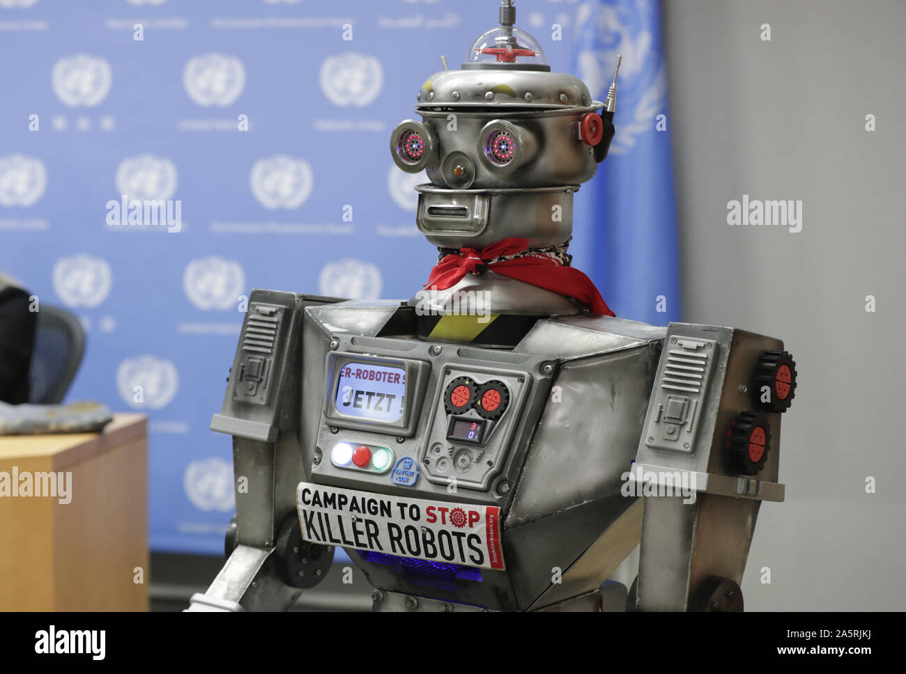 Campaign to stop killer robots hi-res stock photography and images - Alamy