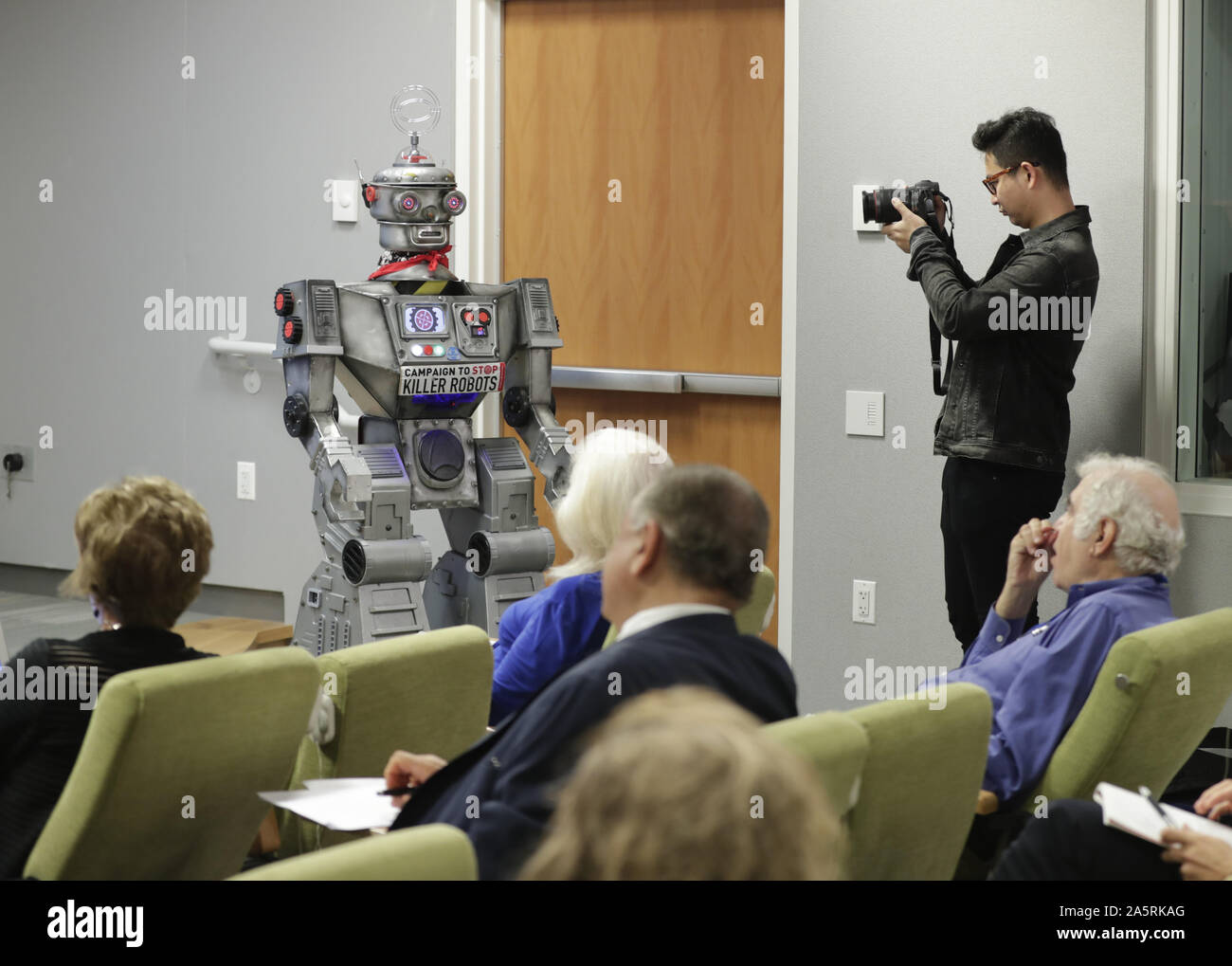 Campaign to stop killer robots hi-res stock photography and images - Alamy