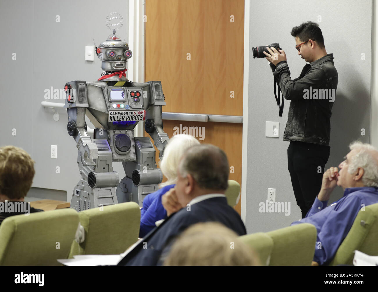Campaign to stop killer robots hi-res stock photography and images - Alamy