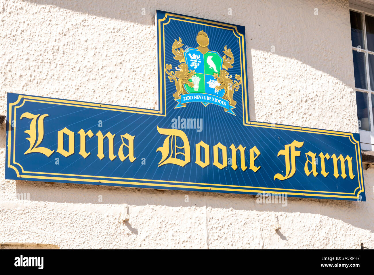 Devon coat of arms hi-res stock photography and images - Alamy