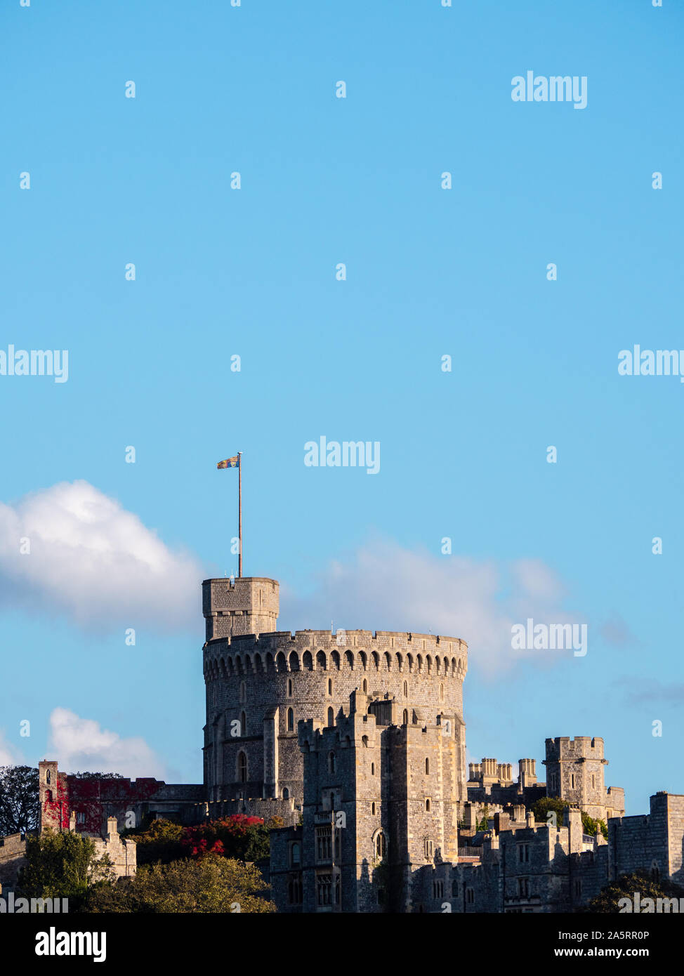 Windsor royal castle hi-res stock photography and images - Alamy