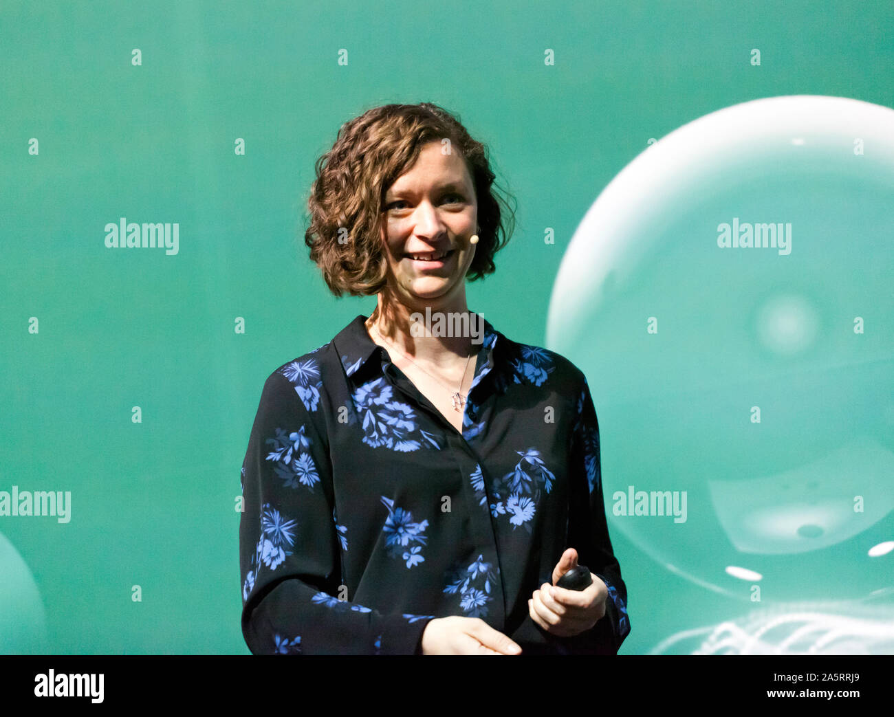 Dr claire burke hi-res stock photography and images - Alamy