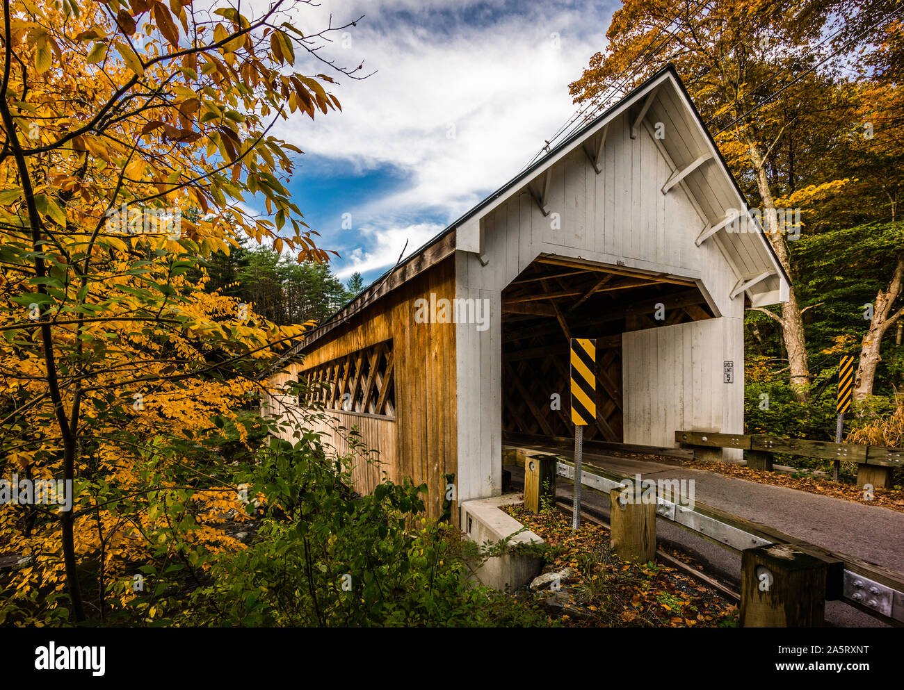 Williamsville covered bridge hi-res stock photography and images - Alamy