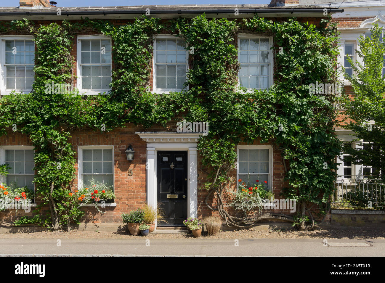 Period frontage hi-res stock photography and images - Alamy