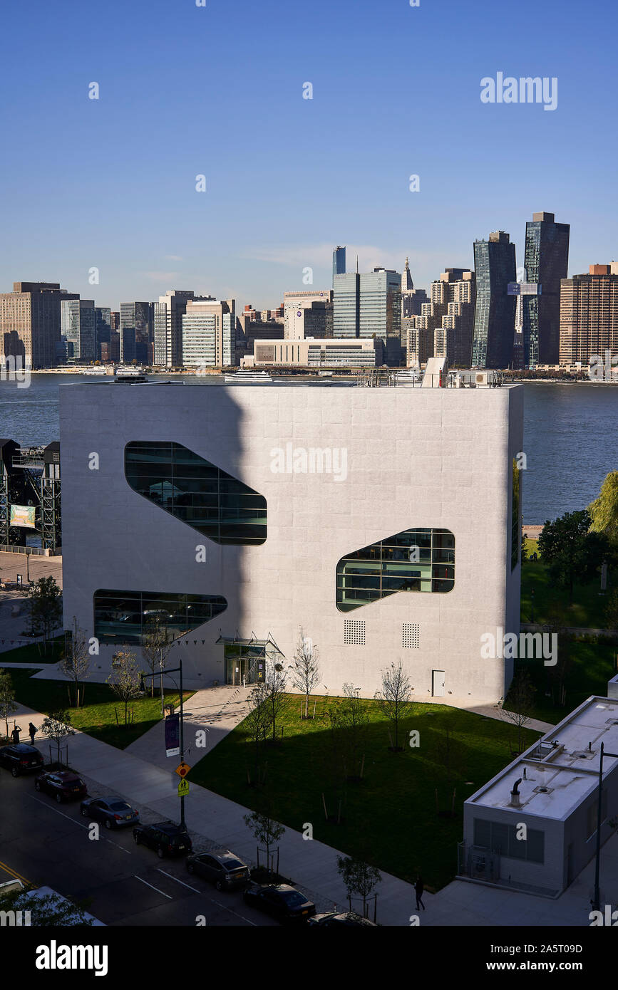 Hunters Point Community Library, designed by Steven Holl Architects ...