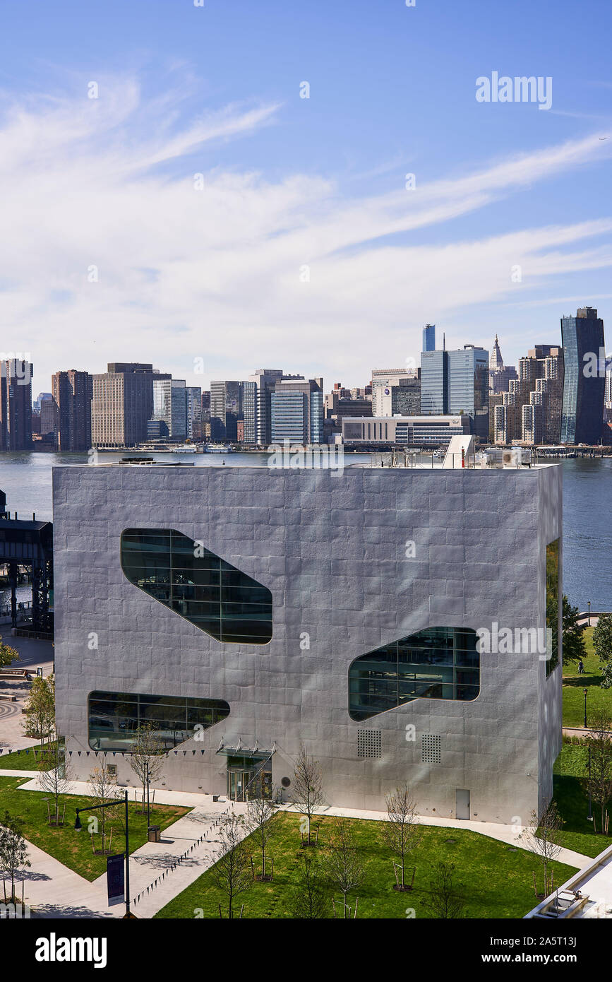 Hunters Point Community Library, designed by Steven Holl Architects ...