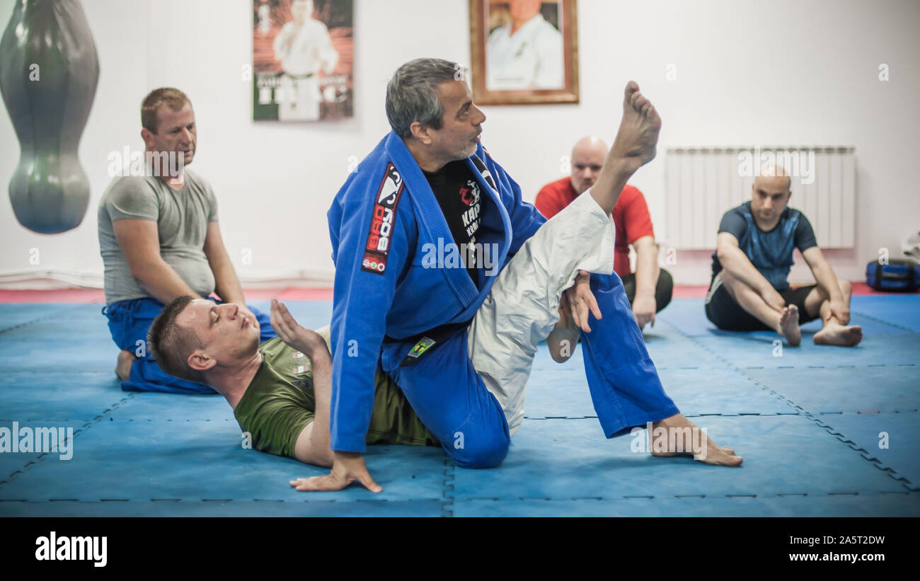 Demonstrate judo hi-res stock photography and images - Alamy