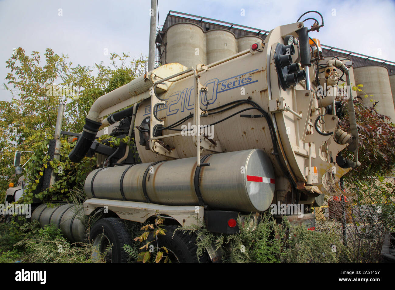 Vcna prairie material concrete plant hi-res stock photography and ...