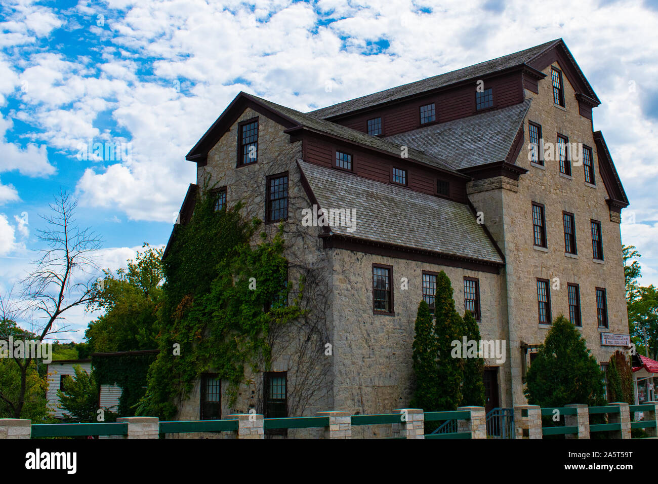 Old Mill Building, Cedarburg, Wisconsin Stock Photo - Alamy