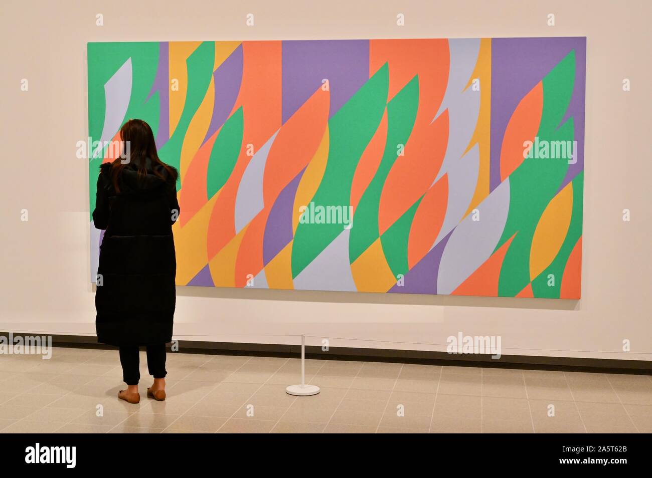 Bridget riley art hi-res stock photography and images - Alamy