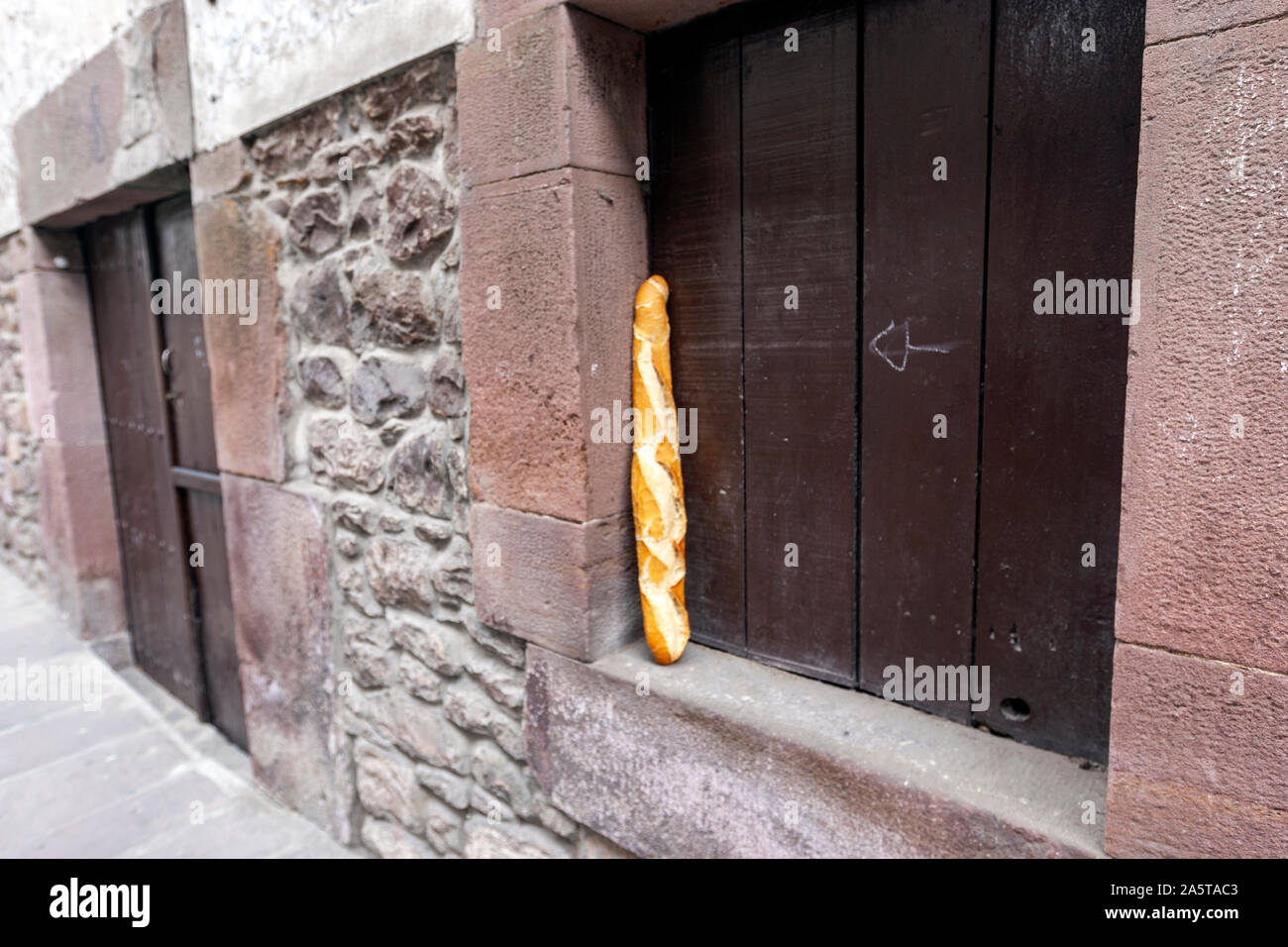 Loaf of bread left in a window hi-res stock photography and images - Alamy
