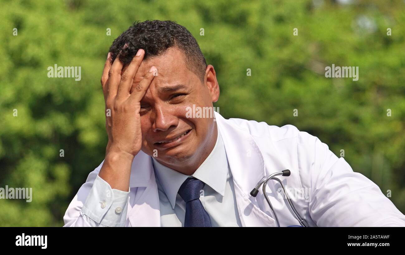 Doctor wearing lab coat hi-res stock photography and images - Alamy