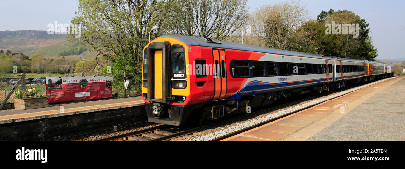 East Midlands Trains 158812 at Edale railway station, Peak District ...