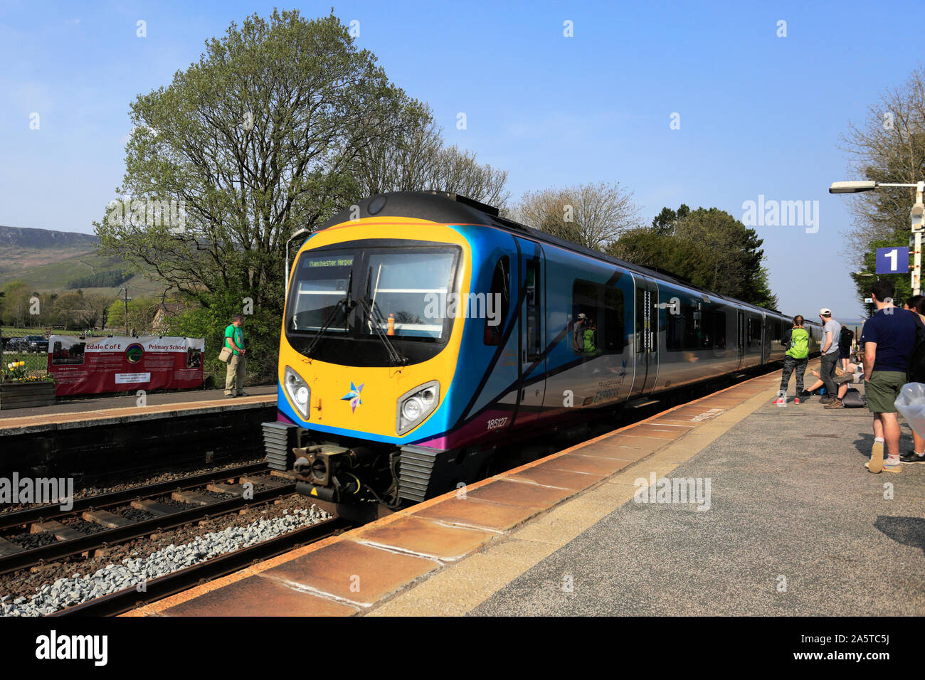 Transpennine expresstrains hi-res stock photography and images - Alamy